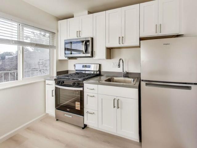 2 BR, 1 BA Apartment 430 Vernon Street, Oakland, CA 94610