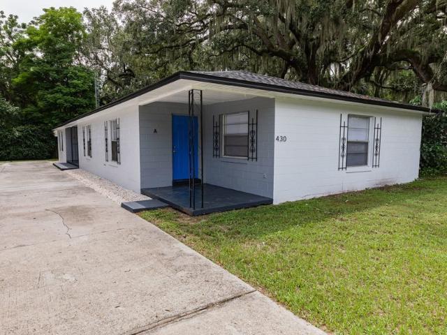 2 BR, 1 BA Apartment 430 Ave B NE, Winter Haven, FL 33881