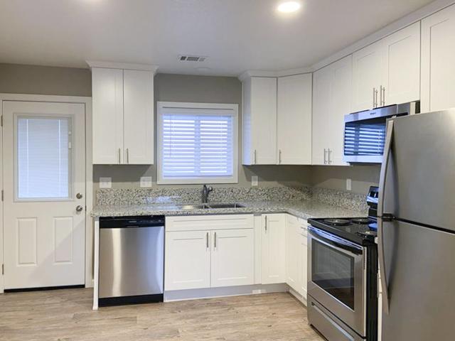2 BR, 1 BA Apartment 430 Sutter Street Unit 24, Manteca, CA 95336