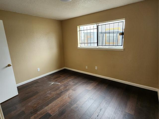 2 BR, 1 BA Apartment 4311 Yellowstone Boulevard, Houston, TX 77021
