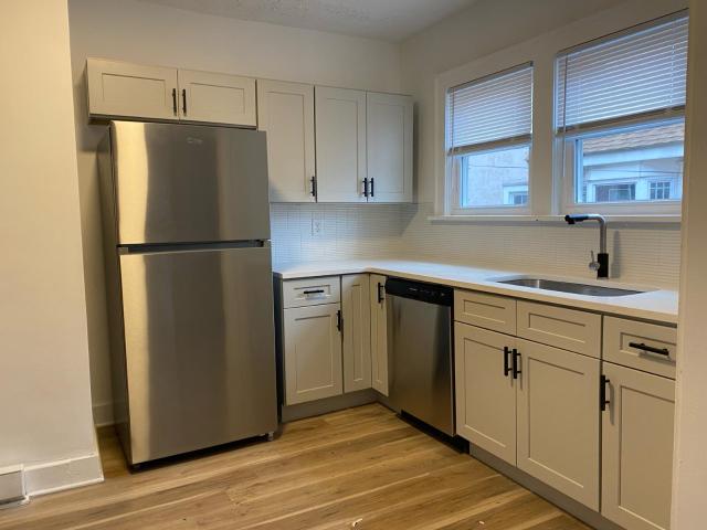 2 BR, 1 BA Apartment 4315 Southern Pkwy, Louisville, KY 40215