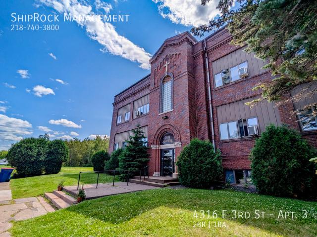 2 BR, 1 BA Apartment 4316 E 3rd St, Superior, WI 54880