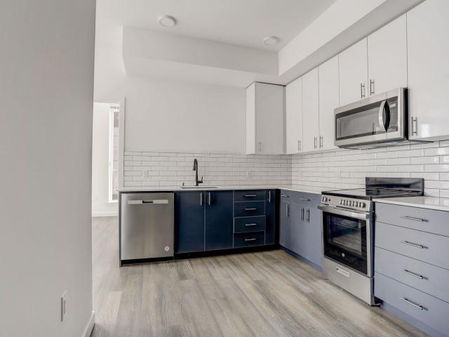 2 BR, 1 BA Apartment 4316 Fremont Avenue North Unit 410, Seattle, WA 98103