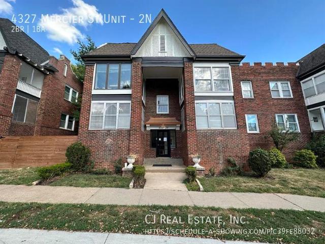 2 BR, 1 BA Apartment 4327 Mercier St Unit, Kansas City, MO 64111