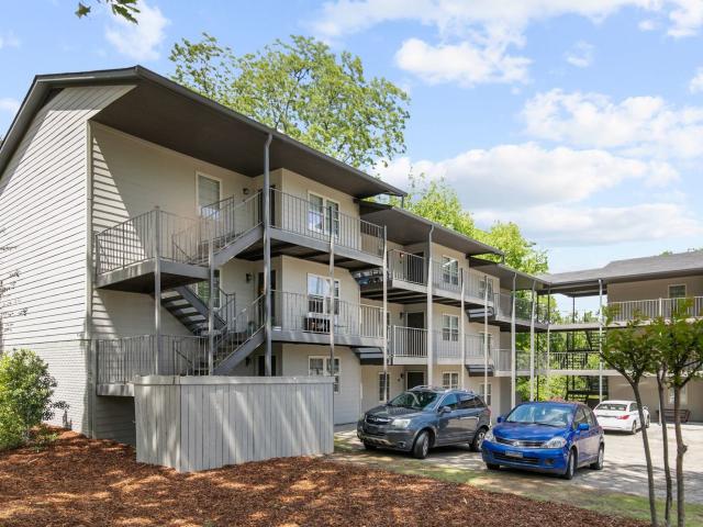 2 BR, 1 BA Apartment 4332 5th Avenue South Unit 303, Birmingham, AL 35222