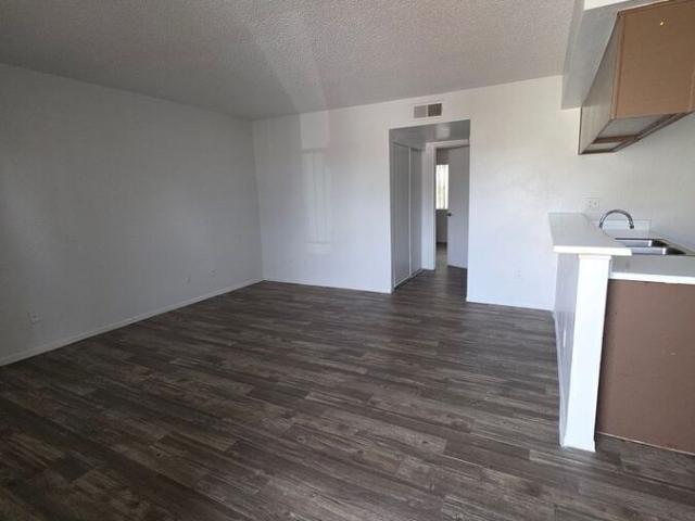 2 BR, 1 BA Apartment 4336 N 35th Ave, Phoenix, AZ 85017
