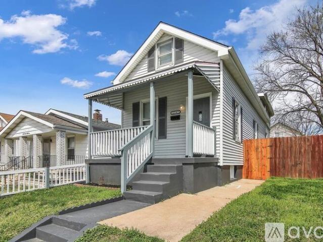 2 BR, 1 BA Apartment 4347 Potomac Street, St. Louis, MO 63116