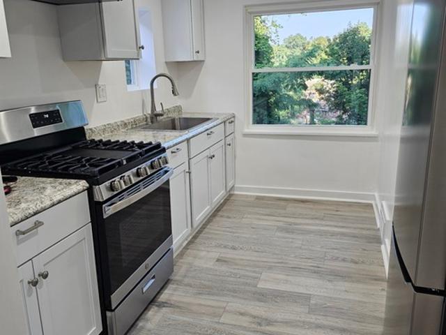 2 BR, 1 BA Apartment 4357 Coleridge St, Unit 2nd Floor, Pittsburgh, PA 15201