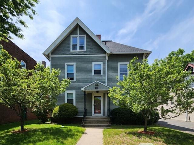 2 BR, 1 BA Apartment 435 N Main St, Unit 5, Bristol, CT 06010