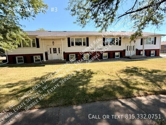 2 BR, 1 BA Apartment 438 Adams St., Rockton, IL 61072