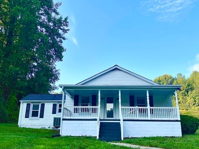 2 BR, 1 BA Apartment 4391 Dick Woods Road, Charlottesville, VA 22903