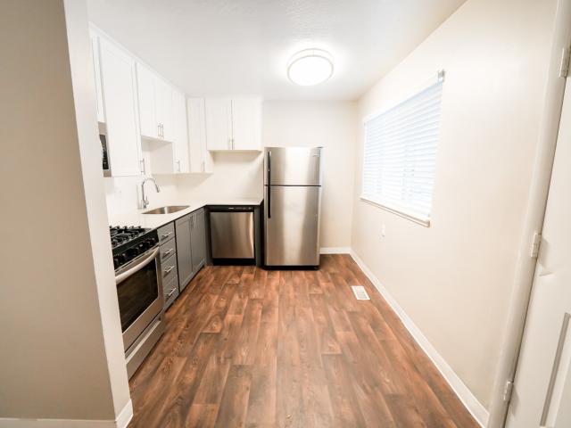 2 BR, 1 BA Apartment 439 N 200 W Unit 9, Salt Lake City, UT 84103