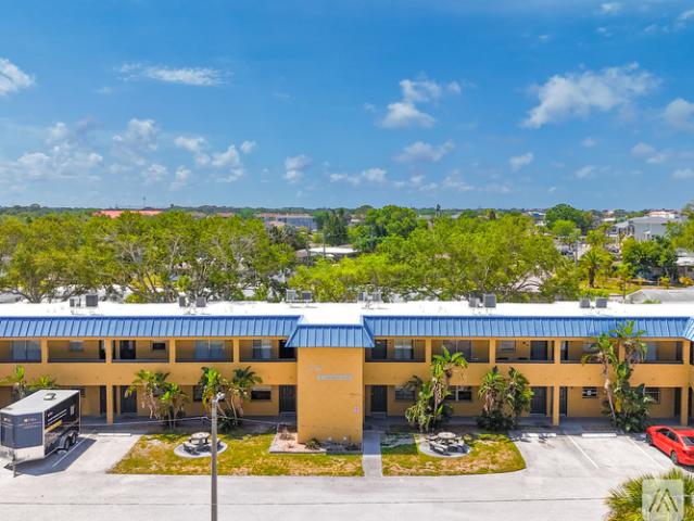 2 BR, 1 BA Apartment 439 Paula Dr S, Unit 106, Dunedin, FL 34698
