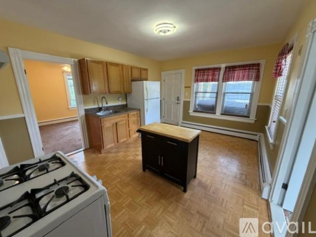 2 BR, 1 BA Apartment 43 Pilgrim Ave, Unit 1, Coventry, RI 02816