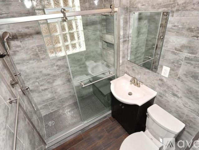 2 BR, 1 BA Apartment 4th St, Unit 2, North Arlington, NJ 07031