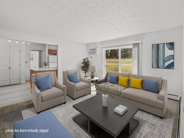 2 BR, 1 BA Apartment 4 Arms Boulevard Unit 003 09, Niles, OH 44446