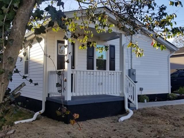 2 BR, 1 BA Apartment 4 Bigby Street, Greenville, SC 29607