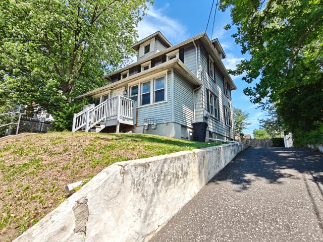 2 BR, 1 BA Apartment 4 pacific Ave, Collingswood, NJ 08108