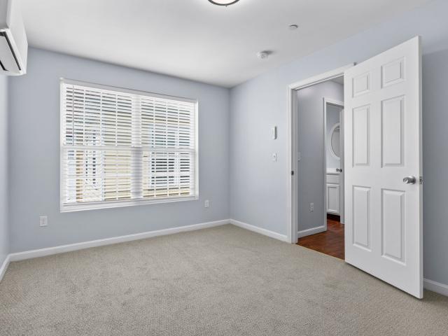 2 BR, 1 BA Apartment 4 U.S. Route 1, York, ME 03909