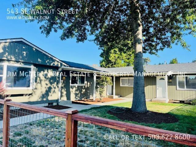 2 BR, 1 BA Apartment 543 SE Walnut Street, Hillsboro, OR 97123