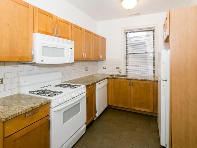 2 BR, 1 BA Apartment 5401 5409 South Cottage Grove Avenue Unit 5405 3, Chicago, IL 60615
