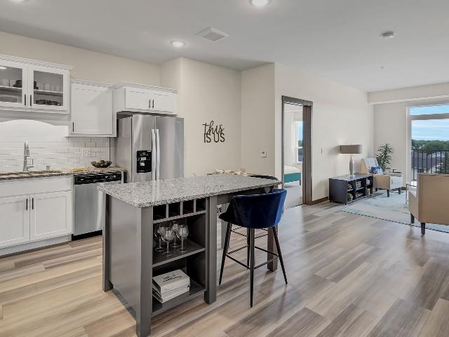 2 BR, 1 BA Apartment 5401 94th Avenue North Unit 131, Minneapolis, MN 55443