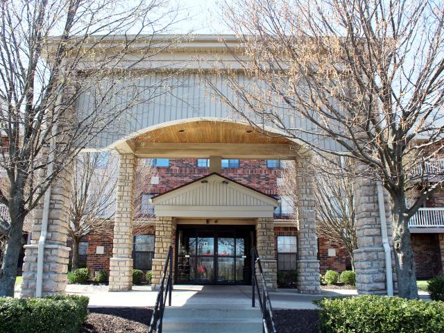 2 BR, 1 BA Apartment 5407 Hoover Ave Dayton, OH 45417