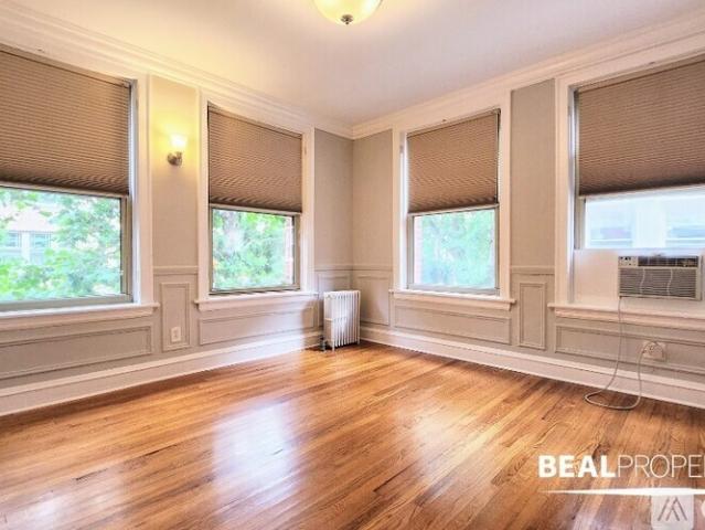 2 BR, 1 BA Apartment 540 W Surf St, Unit 540 S2, Chicago, IL 60657