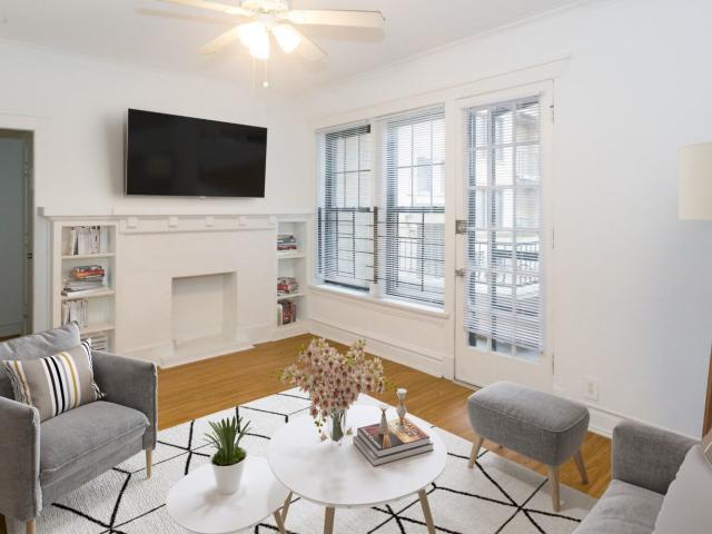 2 BR, 1 BA Apartment 5411 South Ellis Avenue Unit 5411 2 E, Chicago, IL 60615