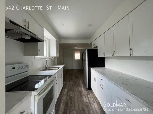 2 BR, 1 BA Apartment 542 Charlotte St, Windsor, ON N8X3A5