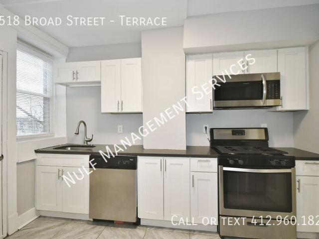 2 BR, 1 BA Apartment 5518 Broad Street, Pittsburgh, PA 15206