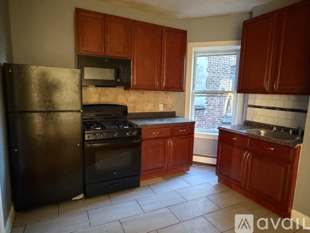 2 BR, 1 BA Apartment 552 Avenue C, Unit 14, Bayonne, NJ 07002