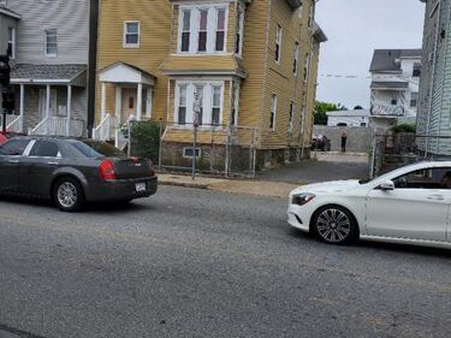 2 BR, 1 BA Apartment 55 County Street, Unit Third Floor, New Bedford, MA 02744