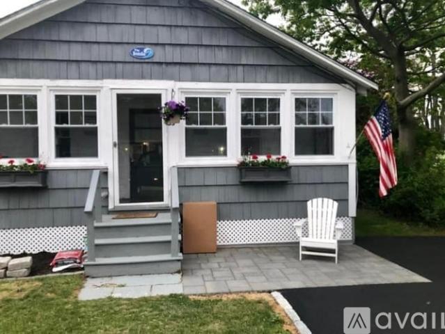 2 BR, 1 BA Apartment 55 Greenwood Avenue, Scarborough, ME 04074