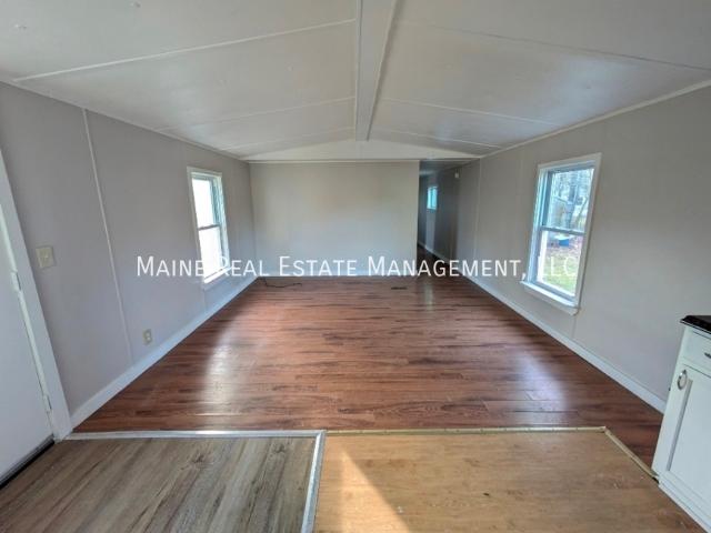 2 BR, 1 BA Apartment 55 Pheasant Hill Mobile Home Park, Milford, ME 04461