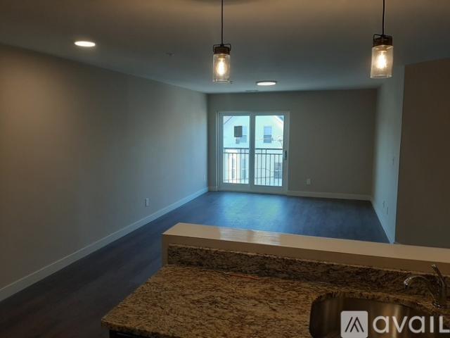 2 BR, 1 BA Apartment 55 West 3rd Street, Unit 206, Lowell, MA 01850