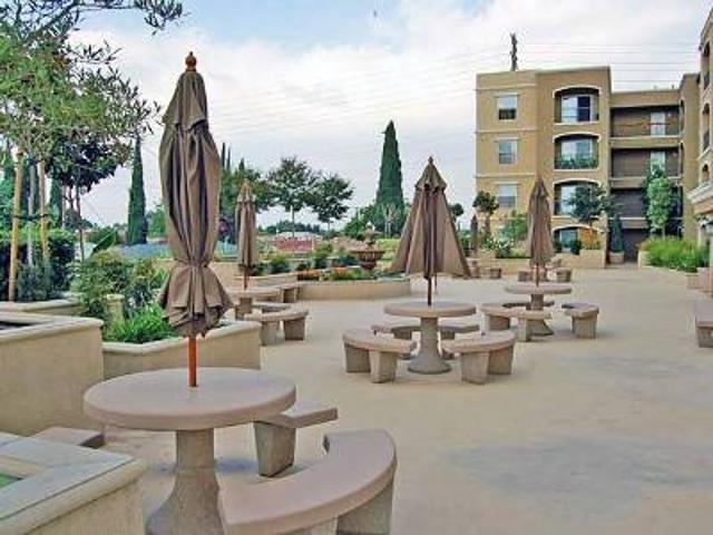 2 BR, 1 BA Apartment 5601 Atlantic Blvd, Maywood, CA 90270