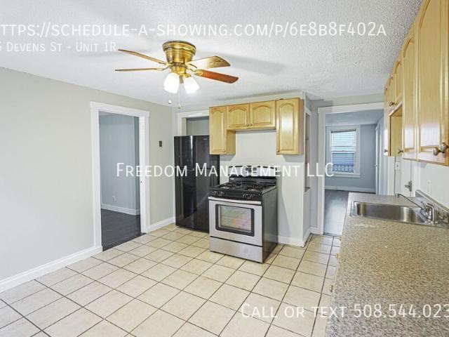 2 BR, 1 BA Apartment 56 Devens St, Marlborough, MA 01752