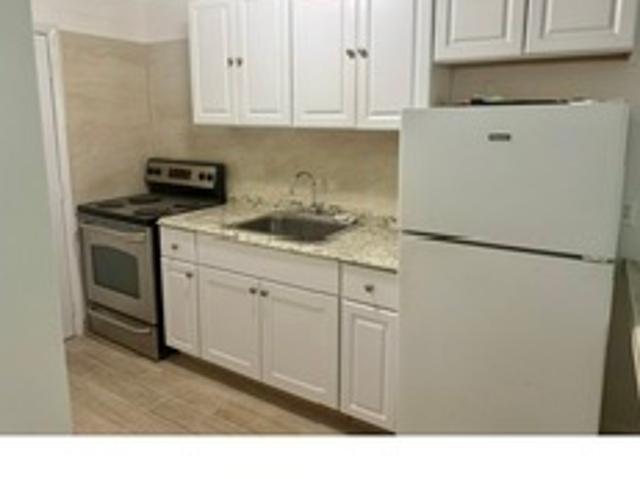 2 BR, 1 BA Apartment 5700 Southwest 2nd Terrace, Unit 10, Miami, FL 33144