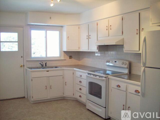 2 BR, 1 BA Apartment 5706 Russett Rd, Unit UPLVL4, Madison, WI 53711
