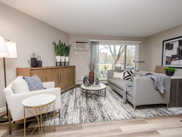 2 BR, 1 BA Apartment 5716 Winnetka Avenue North Unit 102, Minneapolis, MN 55428