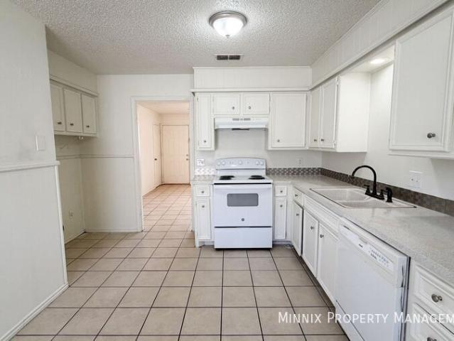 2 BR, 1 BA Apartment 5720 Brownfield Dr Lubbock, TX 79414