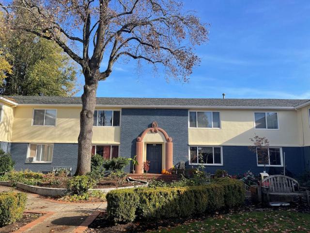 2 BR, 1 BA Apartment 5740 SE Milwaukie Ave and 5741 5745 SE 17th Ave Unit 44 3, Portland, OR 97202