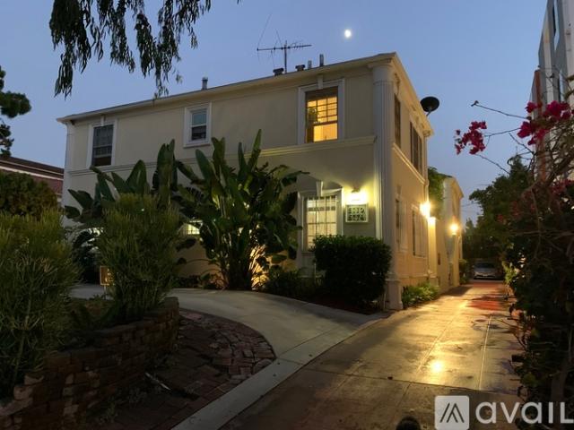 2 BR, 1 BA Apartment 5770 West Olympic Boulevard, Unit 5770, Los Angeles, CA 90036
