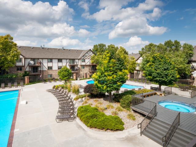2 BR, 1 BA Apartment 5820 South 99th Street Unit 27103B, Omaha, NE 68127