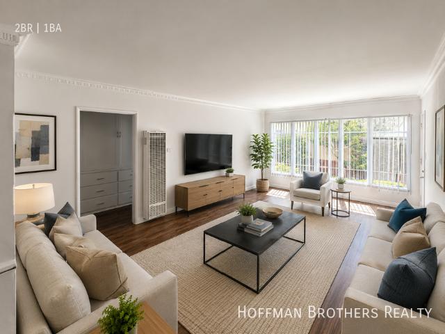 2 BR, 1 BA Apartment 5844 Condon Ave, Los Angeles, CA 90056