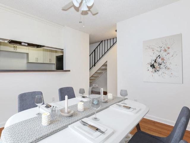 2 BR, 1 BA Apartment 585 Sunnyview Dr Unit 216, Pinole, CA 94564