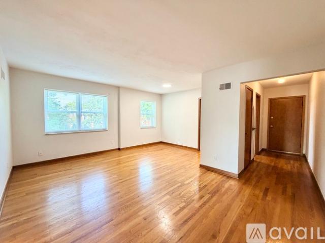 2 BR, 1 BA Apartment 5868 Robert Ave, Unit H, St. Louis, MO 63109