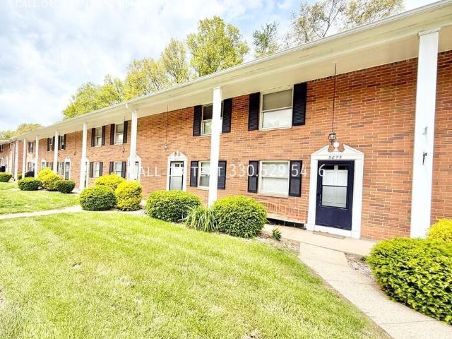 2 BR, 1 BA Apartment 5877 Portage St NW, North Canton, OH 44720