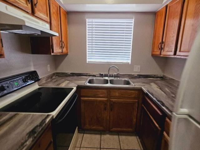 2 BR, 1 BA Apartment 58 N May Street, Mesa, AZ 85201